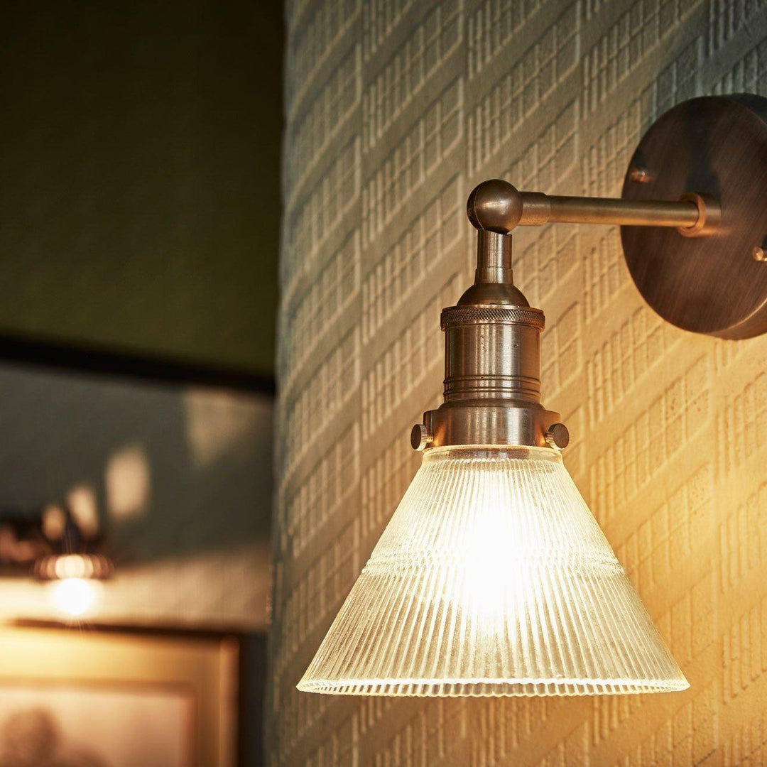 Brooklyn Glass Funnel Wall Light – Lime Lace