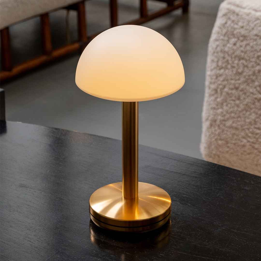 Humble Bug Table Lamp – Lime Lace