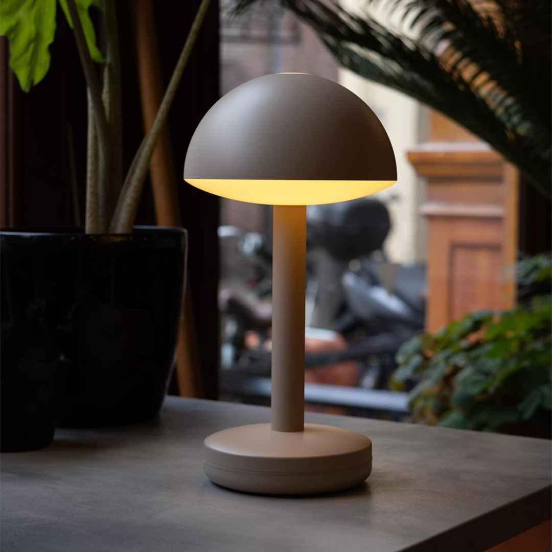 Humble Bug Table Lamp – Lime Lace