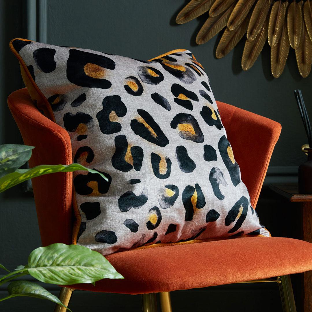 Natural Leo Piped Velvet Cushion - Avalana Design – Lime Lace